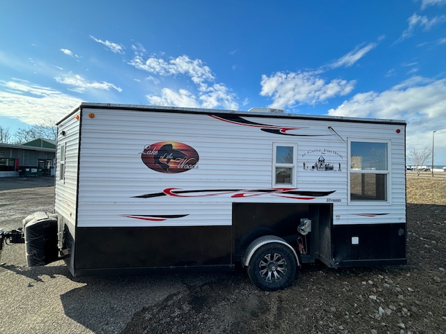 Used 2023 Ice Castle Fish Houses Lake of the Woods 8X17 Fish House