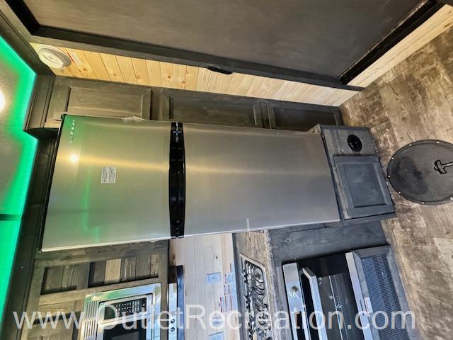 New 2025 Ice Castle Fish Houses OUTLANDER RV II 8X17 Fish House