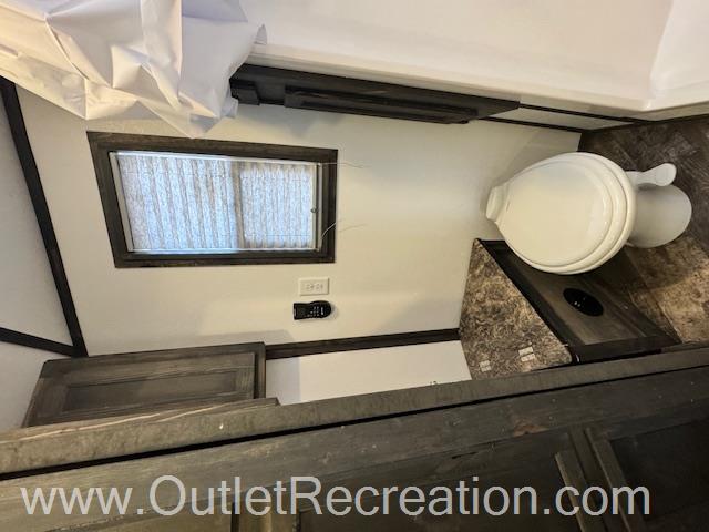 New 2025 Ice Castle Fish Houses OUTLANDER RV II 8X17 Fish House