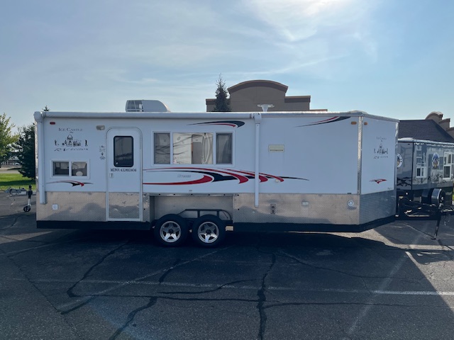 Used 2016 Ice Castle Fish Houses RV Edition 8x21 Fish House