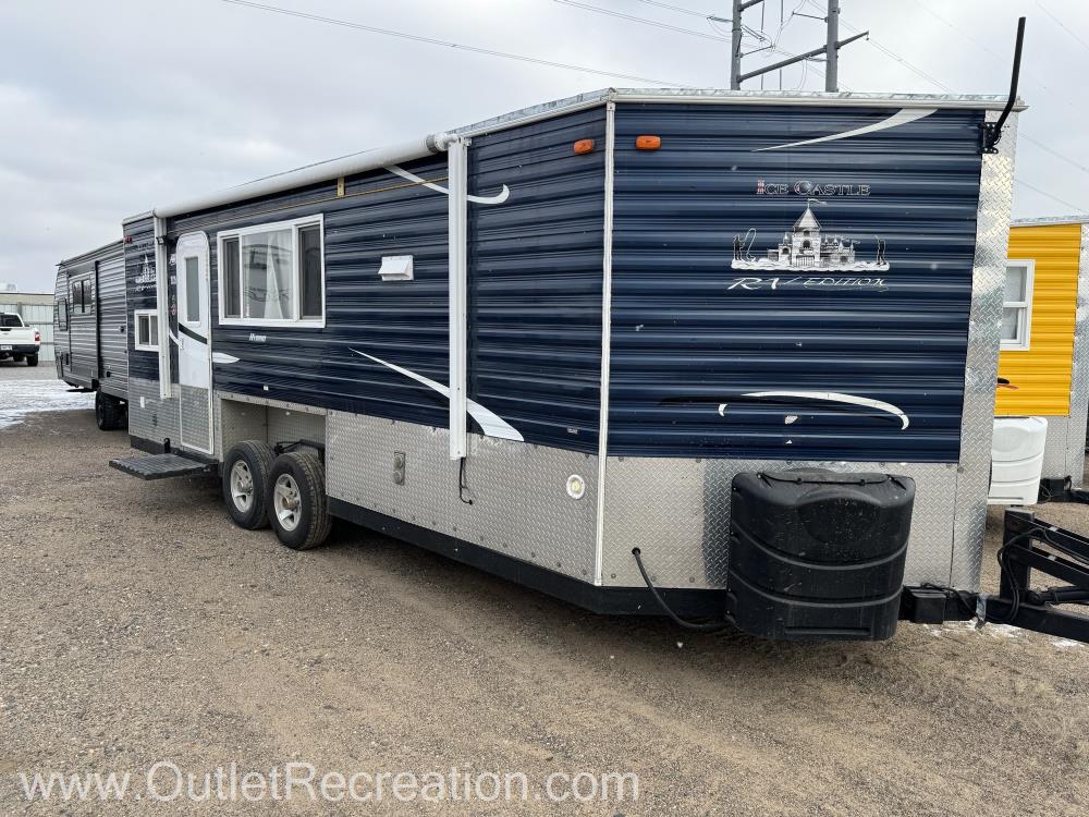 Used 2013 Ice Castle Fish Houses RV Edition 8x21 Fish House