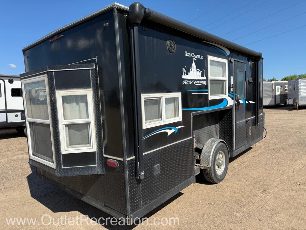 Used 2018 Ice Castle Fish Houses RV Edition 8X17 Fish House
