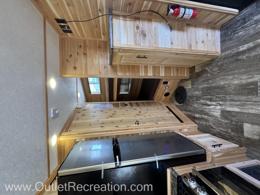 New 2026 Ice Castle Fish Houses RV Extreme III 8X21 Fish House