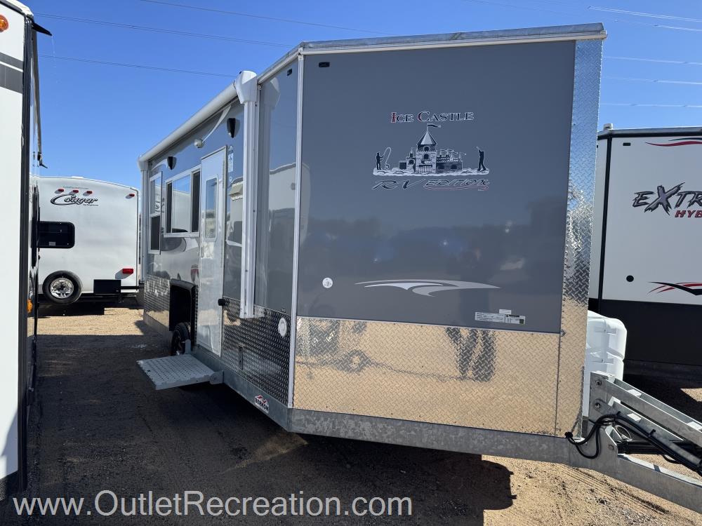 Used 2023 Ice Castle Fish Houses RV Hybrid 8X17 Fish House