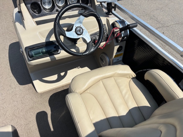 Used 2012 Harris Sunliner 220 FC Pontoon