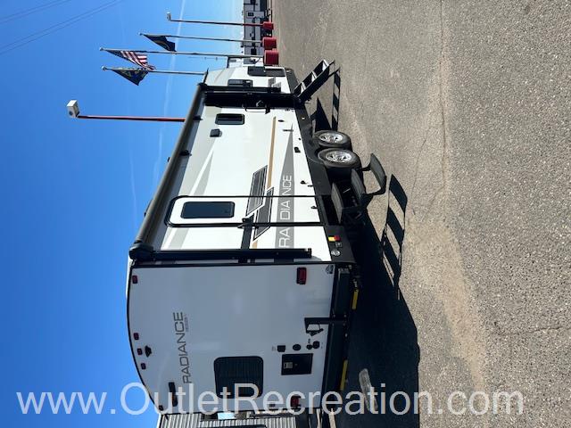 Used 2022 Cruiser RV Radiance R-27DD Travel Trailer